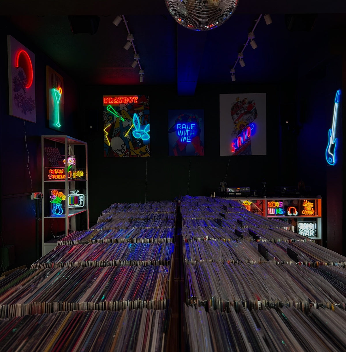Neon Market